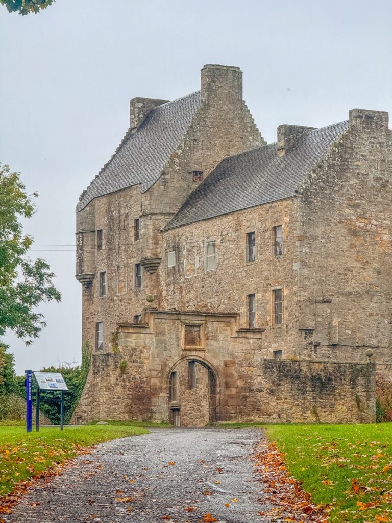 Outlander Road Trip from Edinburgh 🚗🏰🎥 - Let's Explore The UK
